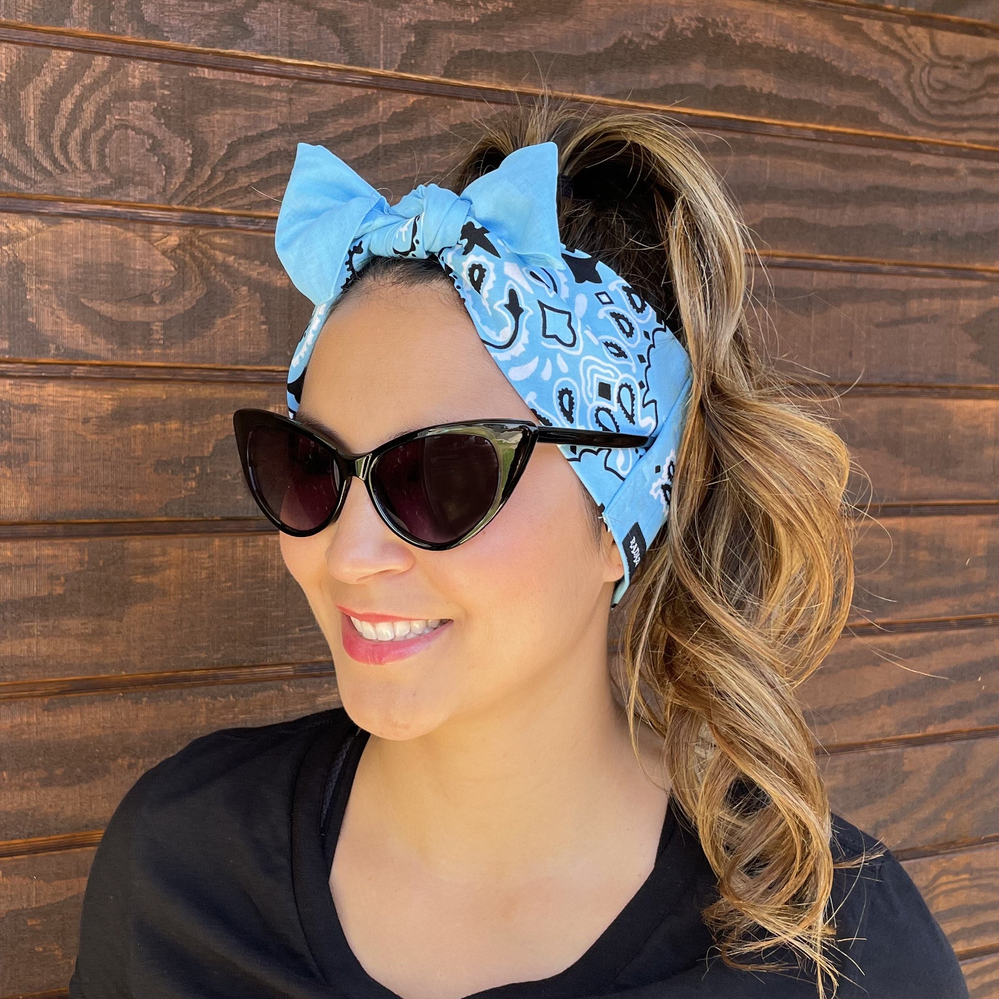 ROCKABILLY/TIE-UP BANDANA BABY BLUE AUSTIN PAISLEY – RADAZZ Apparel